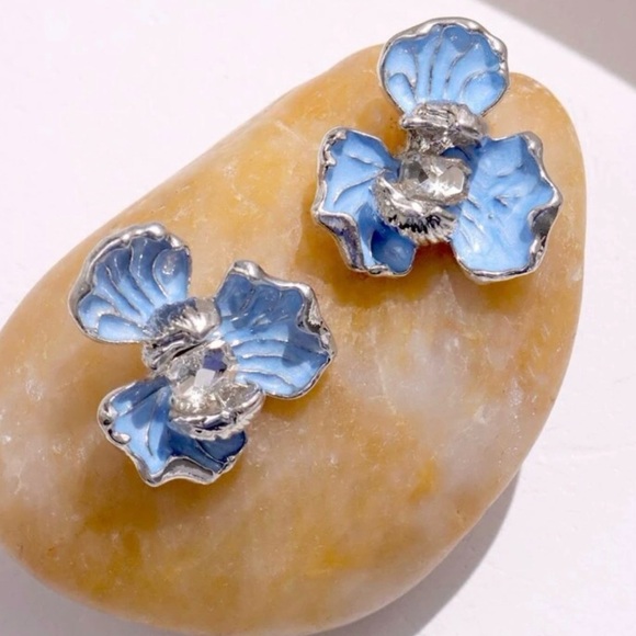 Jewelry | Periwinkle Trillium Blue Flower Clear Crystal Pistil Tri Petal 925 Silver Stud | Poshmark
